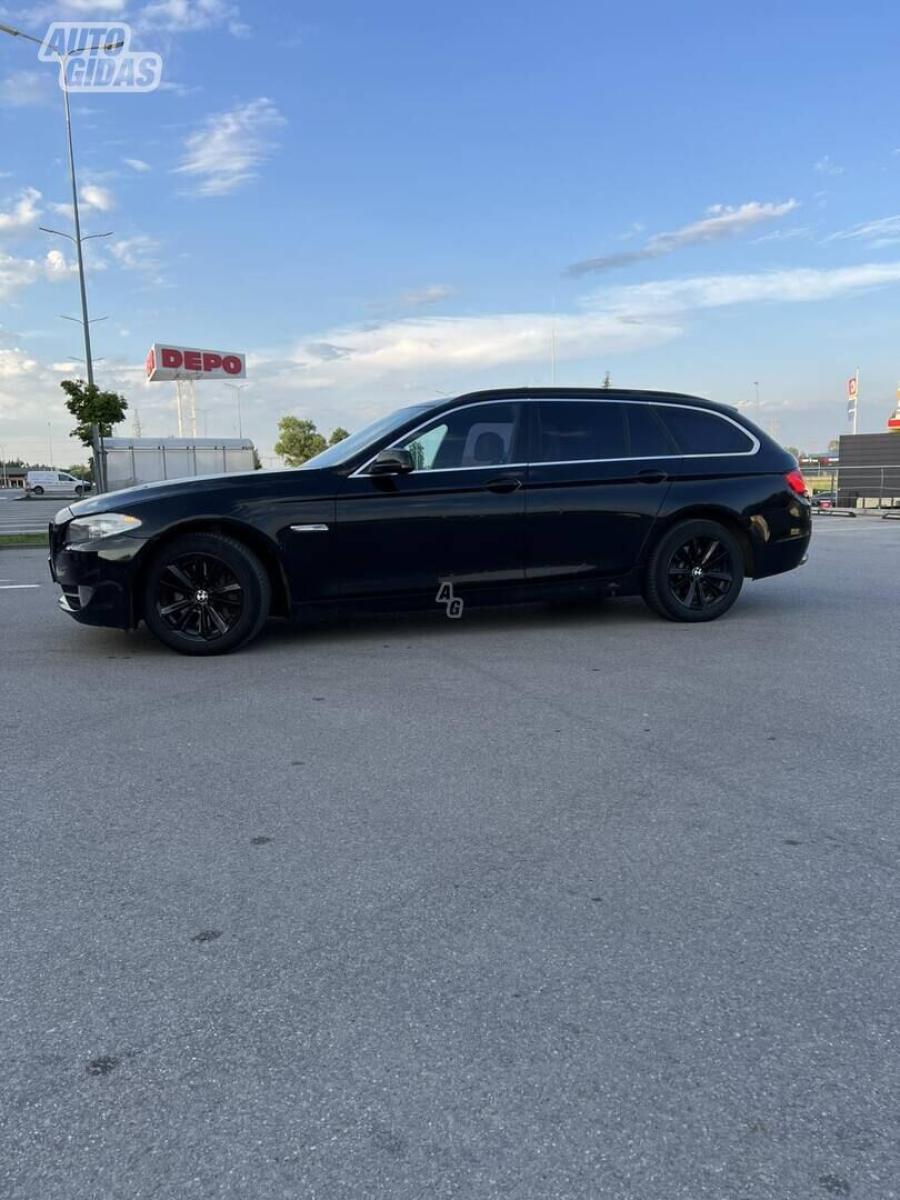 Melns BMW 525 2011 Kauņa, ar dzinēja tilpumu 3.00 L un nobraukumu 392 tūkst. km par 5999 €, foto 6 vietnē AUTOMOTO.COM.LV