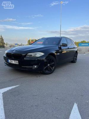 Melns BMW 525 2011 Kauņa, ar dzinēja tilpumu 3.00 L un nobraukumu 392 tūkst. km par 5999 €, foto 10 vietnē AUTOMOTO.COM.LV
