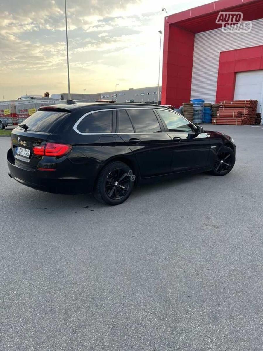 Melns BMW 525 2011 Kauņa, ar dzinēja tilpumu 3.00 L un nobraukumu 392 tūkst. km par 5999 €, foto 16 vietnē AUTOMOTO.COM.LV