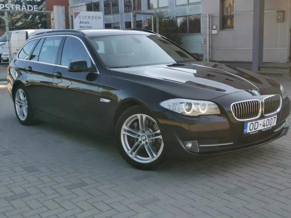 Black BMW 525 2011 in Kuldiga, with an engine capacity of 3.00 L and mileage of 311 thousand km for 8050 €, photo 3 on AUTOMOTO.COM.LV