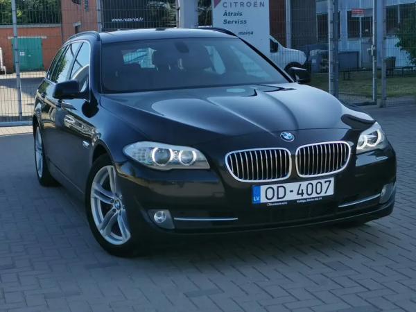Black BMW 525 2011 in Kuldiga, with an engine capacity of 3.00 L and mileage of 311 thousand km for 8050 €, photo 6 on AUTOMOTO.COM.LV