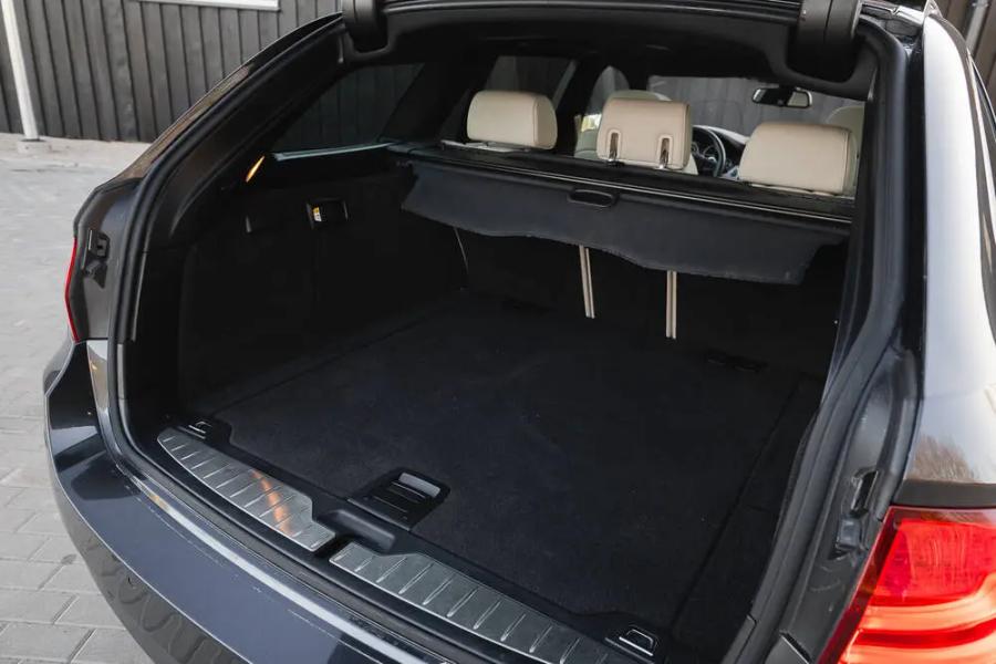 Black BMW 525 2011 in Jelgava, with an engine capacity of 2.00 L and mileage of 226 thousand km for 10900 €, photo 15 on AUTOMOTO.COM.LV