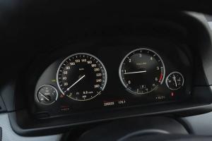 Black BMW 525 2011 in Jelgava, with an engine capacity of 2.00 L and mileage of 226 thousand km for 10900 €, photo 18 on AUTOMOTO.COM.LV
