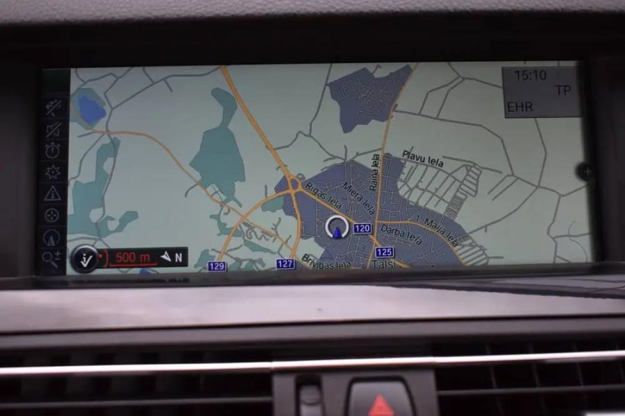 Melns BMW 525 2011 Talsi, ar dzinēja tilpumu 3.00 L un nobraukumu 315 tūkst. km par 7000 €, foto 18 vietnē AUTOMOTO.COM.LV