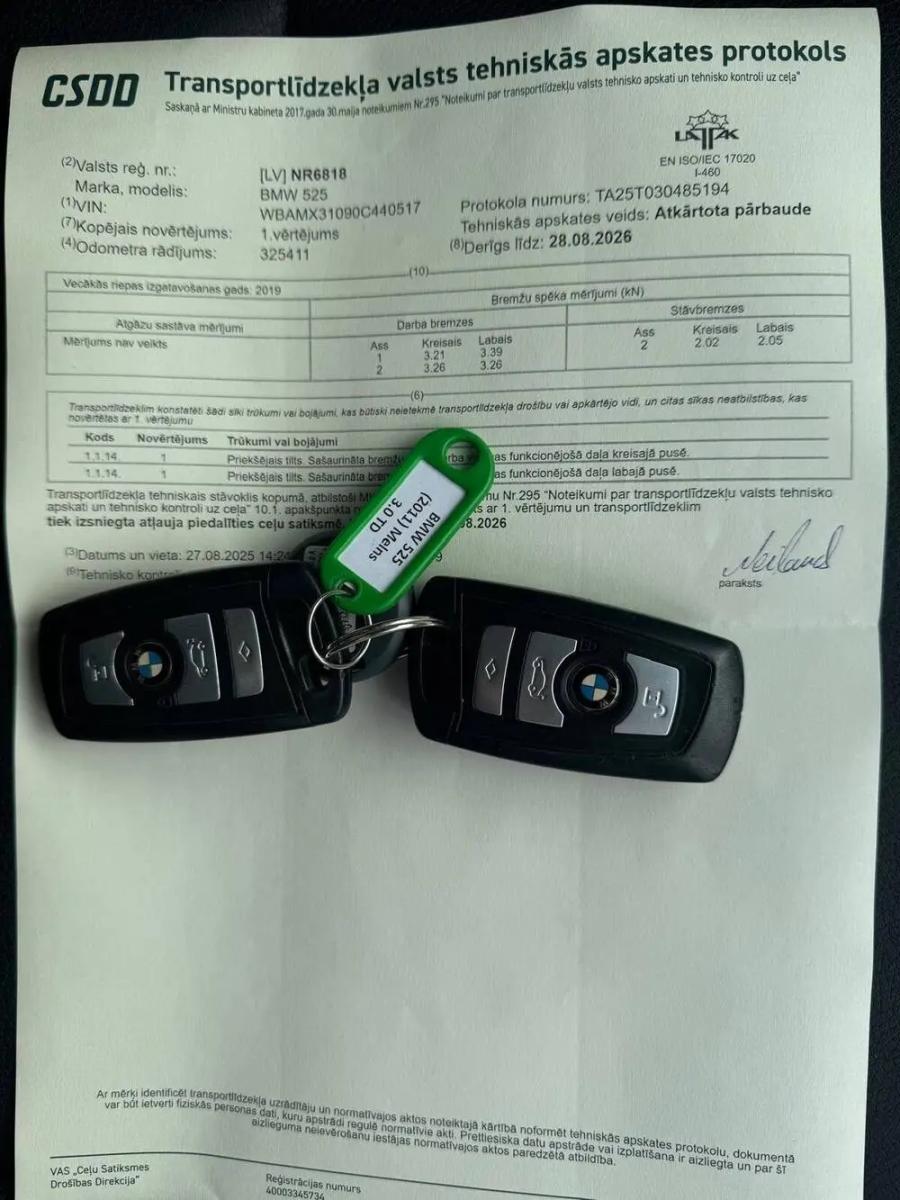 Melns BMW 525 2011 Talsi, ar dzinēja tilpumu 3.00 L un nobraukumu 315 tūkst. km par 7000 €, foto 22 vietnē AUTOMOTO.COM.LV