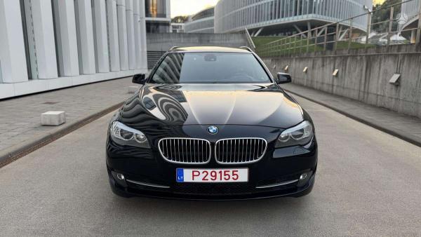 Melns BMW 525 2011 Viļņa, ar dzinēja tilpumu 2.99 L un nobraukumu 290 tūkst. km par 6250 €, foto 2 vietnē AUTOMOTO.COM.LV