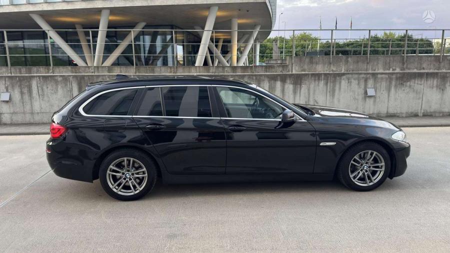 Melns BMW 525 2011 Viļņa, ar dzinēja tilpumu 2.99 L un nobraukumu 290 tūkst. km par 6250 €, foto 6 vietnē AUTOMOTO.COM.LV