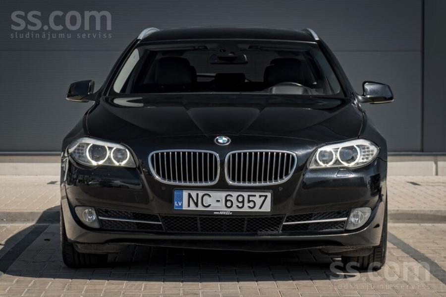 Melns BMW 525 2011 Rīga, ar dzinēja tilpumu 3.00 L un nobraukumu 286 tūkst. km par 6990 €, foto 3 vietnē AUTOMOTO.COM.LV