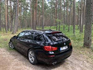 Черный БМВ 525 2011 в Рига, объемом двигателя 3.00 л и пробегом 300 тыс. км за 6500 €, фото 6 на AUTOMOTO.COM.LV