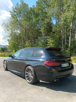 Black BMW 525 2011 in Kaunas, with an engine capacity of 2.99 L and mileage of 282 thousand km for 8700 €, photo 5 on AUTOMOTO.COM.LV