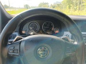 Black BMW 525 2011 in Kaunas, with an engine capacity of 2.99 L and mileage of 282 thousand km for 8700 €, photo 6 on AUTOMOTO.COM.LV