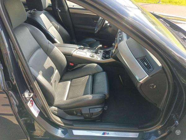 Black BMW 525 2011 in Kaunas, with an engine capacity of 2.99 L and mileage of 282 thousand km for 8700 €, photo 7 on AUTOMOTO.COM.LV