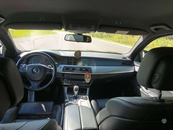 Black BMW 525 2011 in Kaunas, with an engine capacity of 2.99 L and mileage of 282 thousand km for 8700 €, photo 9 on AUTOMOTO.COM.LV