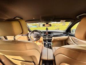 Melns BMW 525 2011 Šilutė, ar dzinēja tilpumu 3.00 L un nobraukumu 34 tūkst. km par 7600 €, foto 9 vietnē AUTOMOTO.COM.LV