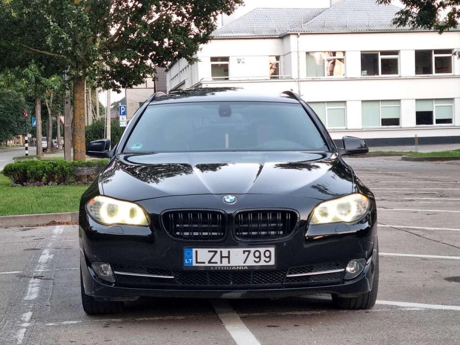 Black BMW 525 2011 in Alytus, with an engine capacity of 2.99 L and mileage of 396 thousand km for 6700 €, photo 3 on AUTOMOTO.COM.LV