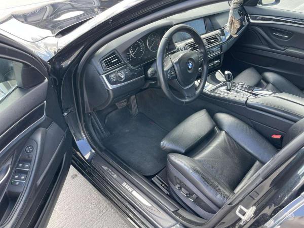 BMW 525 2011 Kauņa vietnē Melns BMW 525 2011 Kauņa, ar dzinēja tilpumu 2.00 L un nobraukumu 295 tūkst. km par 7500 €, foto 10 vietnē AUTOMOTO.COM.LV