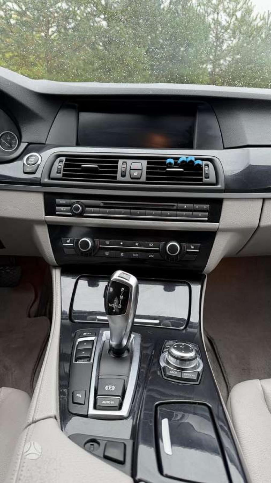 Melns BMW 525 2011 Ukmergė, ar dzinēja tilpumu 2.00 L un nobraukumu 422 tūkst. km par 4700 €, foto 15 vietnē AUTOMOTO.COM.LV