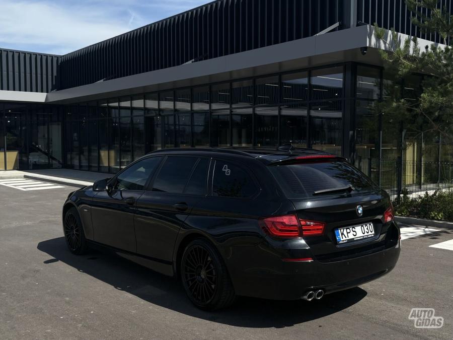 Melns BMW 525 2011 Kauņa, ar dzinēja tilpumu 3.00 L un nobraukumu 450 tūkst. km par 6800 €, foto 4 vietnē AUTOMOTO.COM.LV