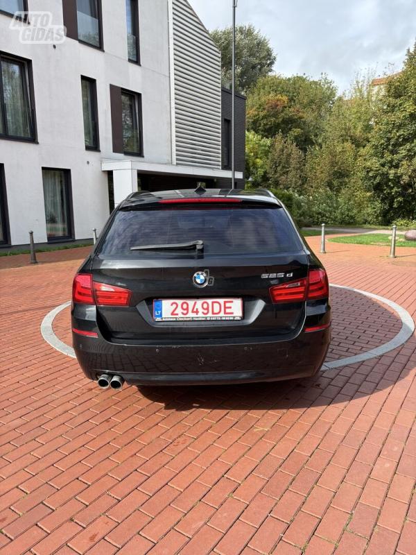 Black BMW 525 2011 in Vilnius, with an engine capacity of 3.00 L and mileage of 425 thousand km for 6850 €, photo 9 on AUTOMOTO.COM.LV