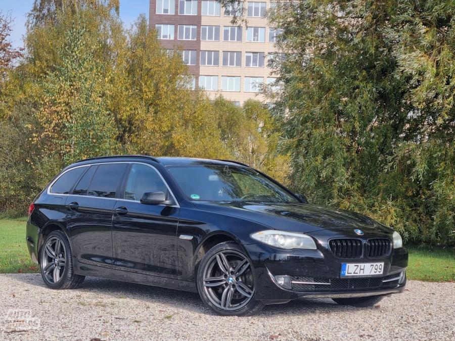 Black BMW 525 2011 in Alytus, with an engine capacity of 3.00 L and mileage of 399 thousand km for 5999 €, photo 3 on AUTOMOTO.COM.LV