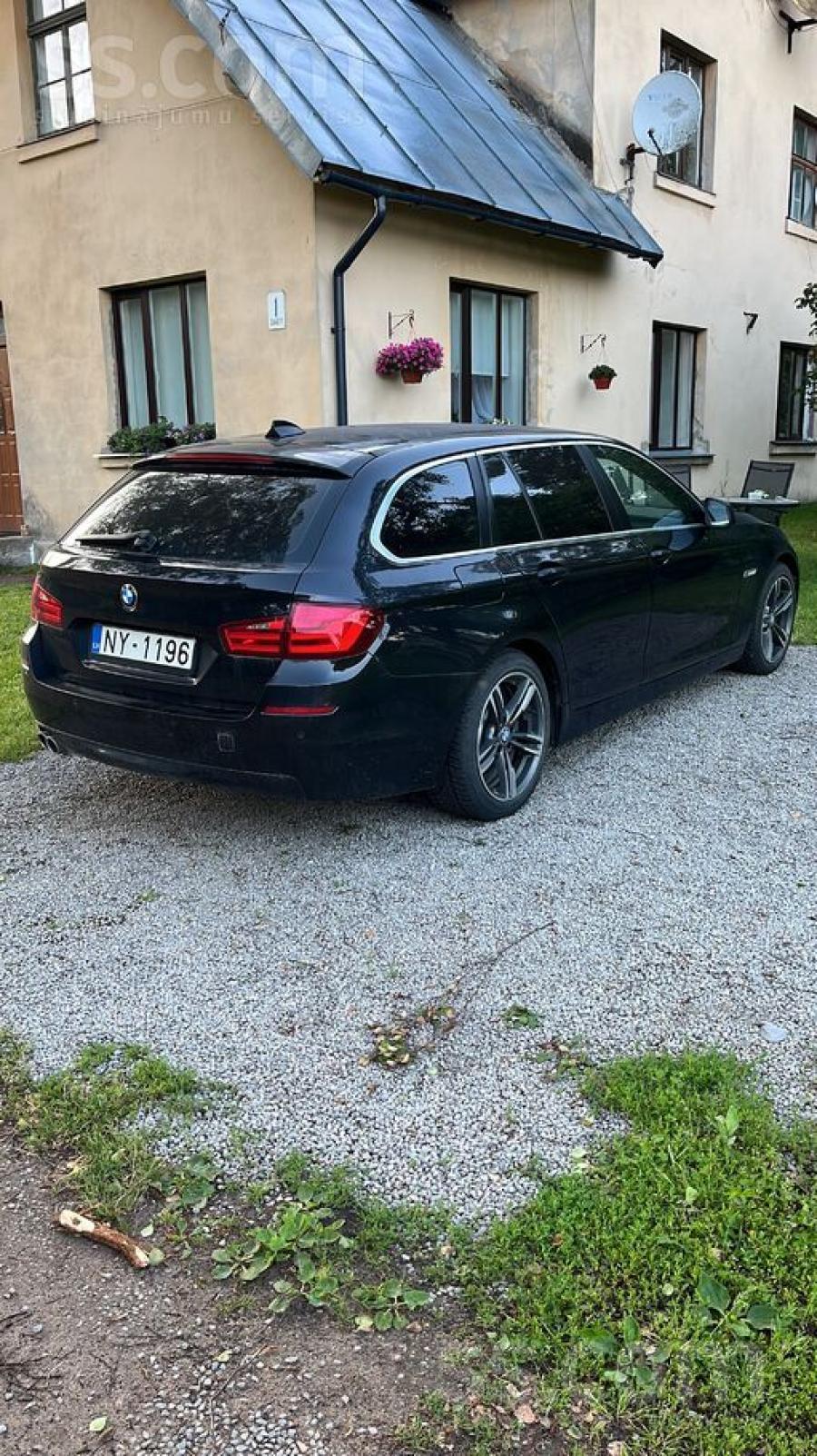 Melns BMW 525 2012 Madona, ar dzinēja tilpumu 2.00 L un nobraukumu 292 tūkst. km par 4200 €, foto 3 vietnē AUTOMOTO.COM.LV