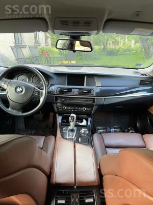 Melns BMW 525 2012 Madona, ar dzinēja tilpumu 2.00 L un nobraukumu 292 tūkst. km par 4200 €, foto 4 vietnē AUTOMOTO.COM.LV