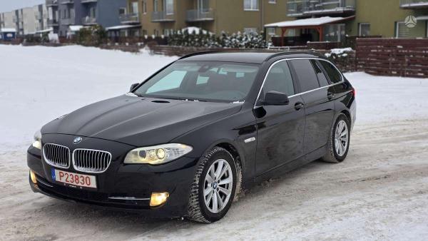 Black BMW 525 2012 in Siauliai, with an engine capacity of 2.00 L and mileage of 259 thousand km for 8800 €, photo 1 on AUTOMOTO.COM.LV