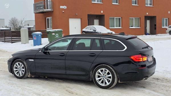 Black BMW 525 2012 in Siauliai, with an engine capacity of 2.00 L and mileage of 259 thousand km for 8800 €, photo 4 on AUTOMOTO.COM.LV