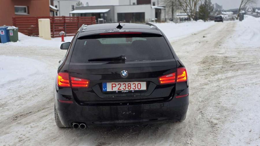 Black BMW 525 2012 in Siauliai, with an engine capacity of 2.00 L and mileage of 259 thousand km for 8800 €, photo 6 on AUTOMOTO.COM.LV