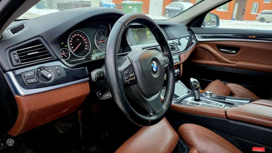 Black BMW 525 2012 in Siauliai, with an engine capacity of 2.00 L and mileage of 259 thousand km for 8800 €, photo 14 on AUTOMOTO.COM.LV