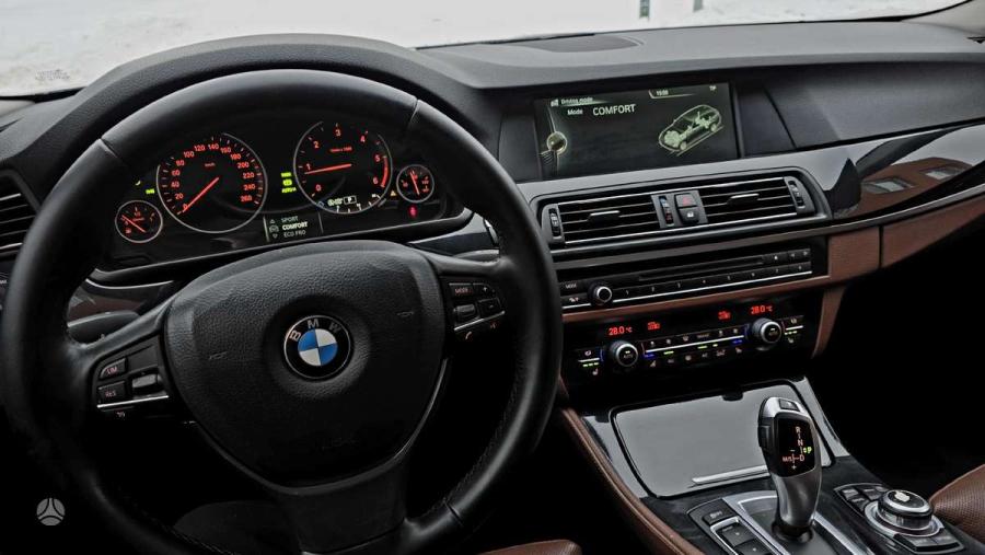 Black BMW 525 2012 in Siauliai, with an engine capacity of 2.00 L and mileage of 259 thousand km for 8800 €, photo 19 on AUTOMOTO.COM.LV
