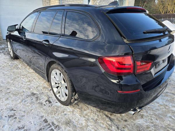 Black BMW 525 2012 in Ukmerge, with an engine capacity of 2.00 L and mileage of 245 thousand km for 6300 €, photo 6 on AUTOMOTO.COM.LV