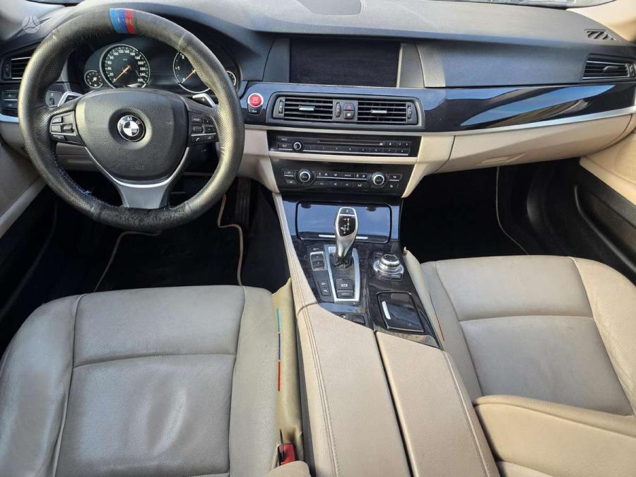 Black BMW 525 2012 in Ukmerge, with an engine capacity of 2.00 L and mileage of 245 thousand km for 6300 €, photo 10 on AUTOMOTO.COM.LV