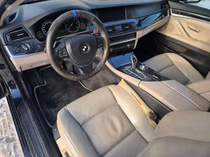 Black BMW 525 2012 in Ukmerge, with an engine capacity of 2.00 L and mileage of 245 thousand km for 6300 €, photo 11 on AUTOMOTO.COM.LV