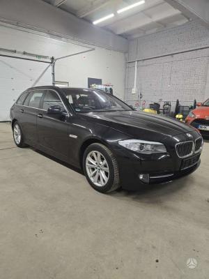 Black BMW 525 2012 in Vilnius, with an engine capacity of 2.00 L and mileage of 303 thousand km for 8500 €, photo 3 on AUTOMOTO.COM.LV
