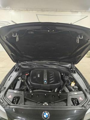 Black BMW 525 2012 in Vilnius, with an engine capacity of 2.00 L and mileage of 303 thousand km for 8500 €, photo 11 on AUTOMOTO.COM.LV