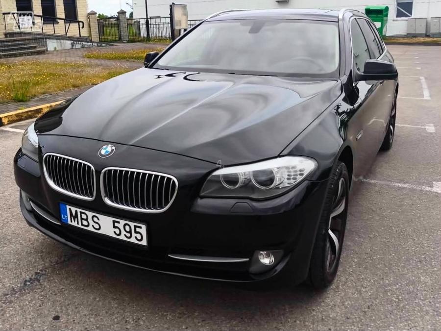 Black BMW 525 2012 in Vilkaviskis, with an engine capacity of 2.00 L and mileage of 330 thousand km for 8500 €, photo 3 on AUTOMOTO.COM.LV