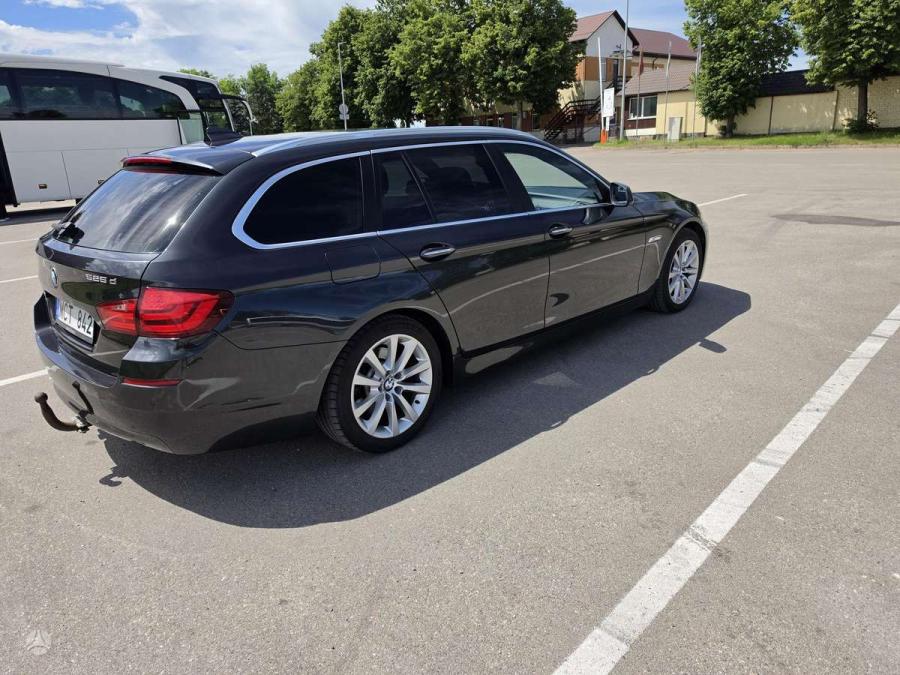 Melns BMW 525 2012 Trakai, ar dzinēja tilpumu 2.00 L un nobraukumu 235 tūkst. km par 8500 €, foto 5 vietnē AUTOMOTO.COM.LV