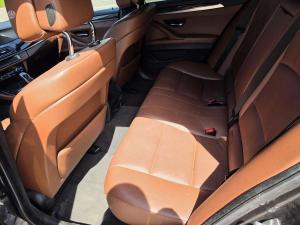 Melns BMW 525 2012 Trakai, ar dzinēja tilpumu 2.00 L un nobraukumu 235 tūkst. km par 8500 €, foto 9 vietnē AUTOMOTO.COM.LV