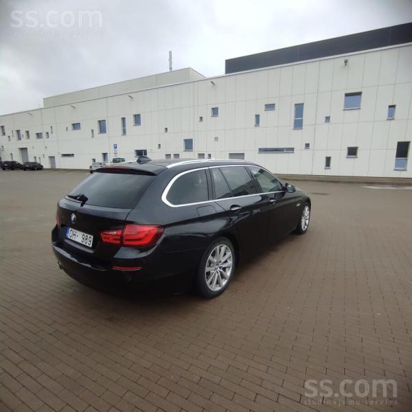 Black BMW 525 2012 in Rezekne, with an engine capacity of 2.00 L and mileage of 277 thousand km for 8350 €, photo 4 on AUTOMOTO.COM.LV