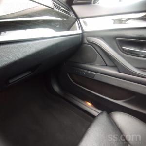 Black BMW 525 2012 in Rezekne, with an engine capacity of 2.00 L and mileage of 277 thousand km for 8350 €, photo 16 on AUTOMOTO.COM.LV