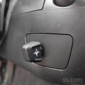 Black BMW 525 2012 in Rezekne, with an engine capacity of 2.00 L and mileage of 277 thousand km for 8350 €, photo 18 on AUTOMOTO.COM.LV