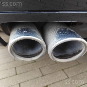 Black BMW 525 2012 in Rezekne, with an engine capacity of 2.00 L and mileage of 277 thousand km for 8350 €, photo 19 on AUTOMOTO.COM.LV