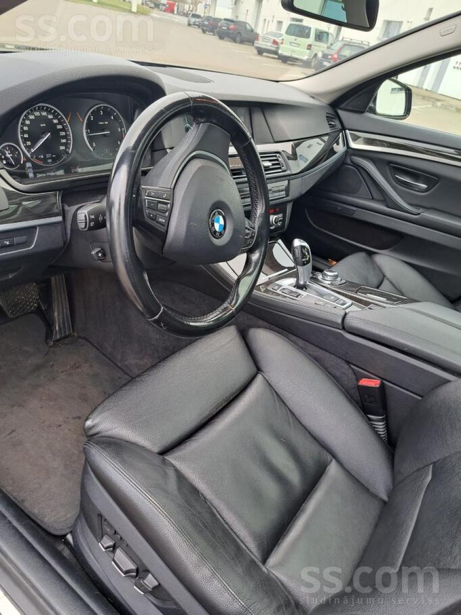 Black BMW 525 2012 in Rezekne, with an engine capacity of 2.00 L and mileage of 277 thousand km for 8350 €, photo 30 on AUTOMOTO.COM.LV