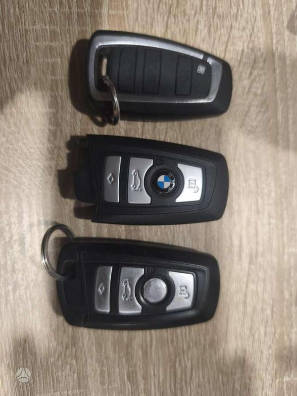 Melns BMW 525 2012 Marijampole, ar dzinēja tilpumu 2.00 L un nobraukumu 340 tūkst. km par 7900 €, foto 3 vietnē AUTOMOTO.COM.LV