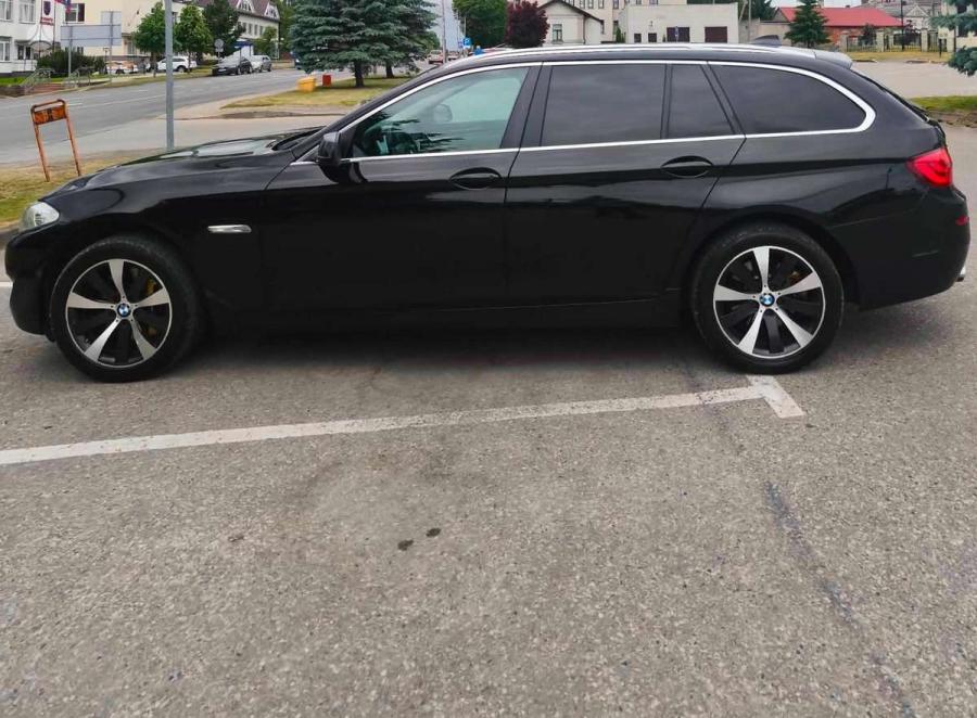 Black BMW 525 2012 in Marijampole, with an engine capacity of 2.00 L and mileage of 340 thousand km for 7900 €, photo 8 on AUTOMOTO.COM.LV