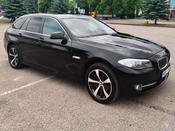 Melns BMW 525 2012 Marijampole, ar dzinēja tilpumu 2.00 L un nobraukumu 340 tūkst. km par 7900 €, foto 9 vietnē AUTOMOTO.COM.LV