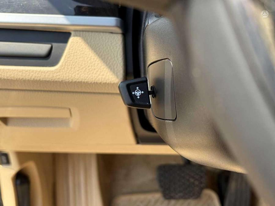Black BMW 525 2012 in Ukmerge, with an engine capacity of 2.00 L and mileage of 227 thousand km for 8900 €, photo 22 on AUTOMOTO.COM.LV