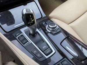 Black BMW 525 2012 in Ukmerge, with an engine capacity of 2.00 L and mileage of 227 thousand km for 8900 €, photo 24 on AUTOMOTO.COM.LV