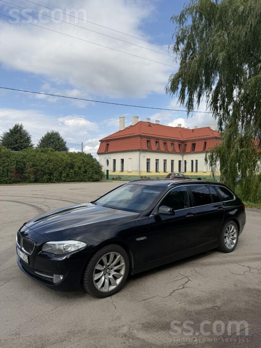 Melns BMW 525 2012 Saldus, ar dzinēja tilpumu 2.00 L un nobraukumu 373 tūkst. km par 9300 €, foto 4 vietnē AUTOMOTO.COM.LV